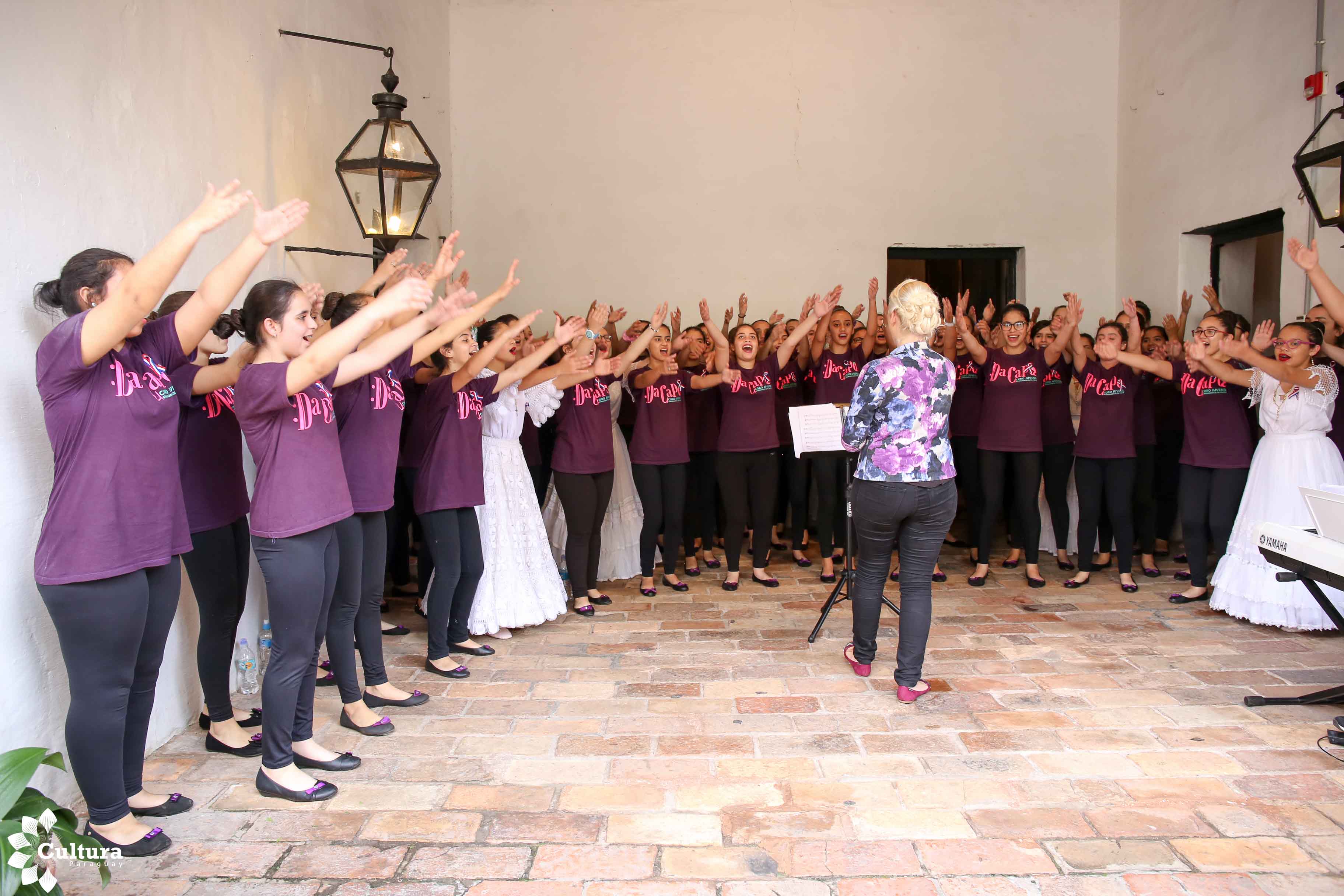 CORO ITAPUENSE "DA CAPO" PRESENTÓ UNA ESPLENDIDA GALA EN LA CAPITAL ...